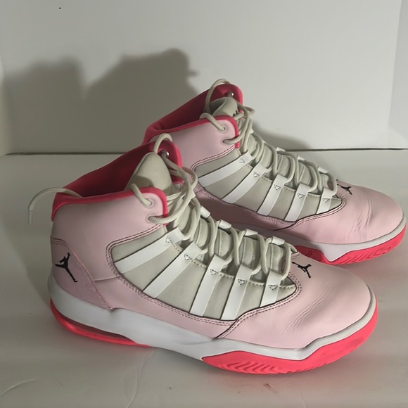 Jordan | Shoes | Air Jordan Max Aura Gs Size 6 | Poshmark